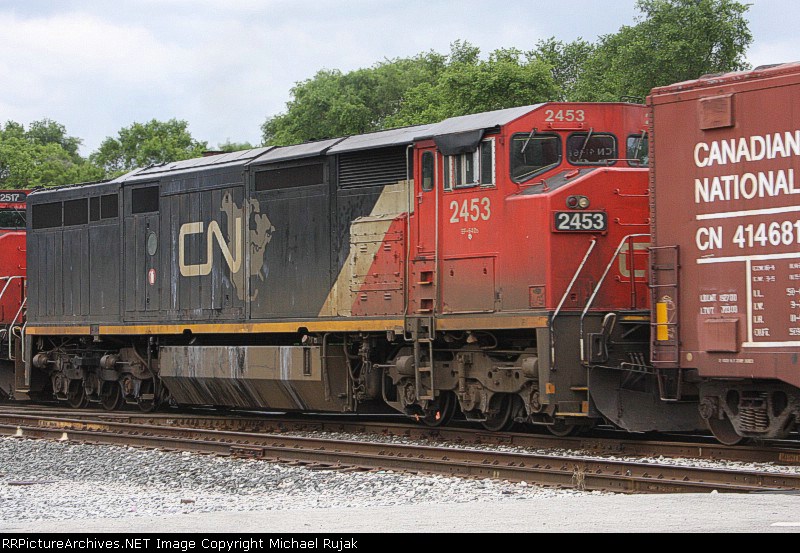 CN 2453